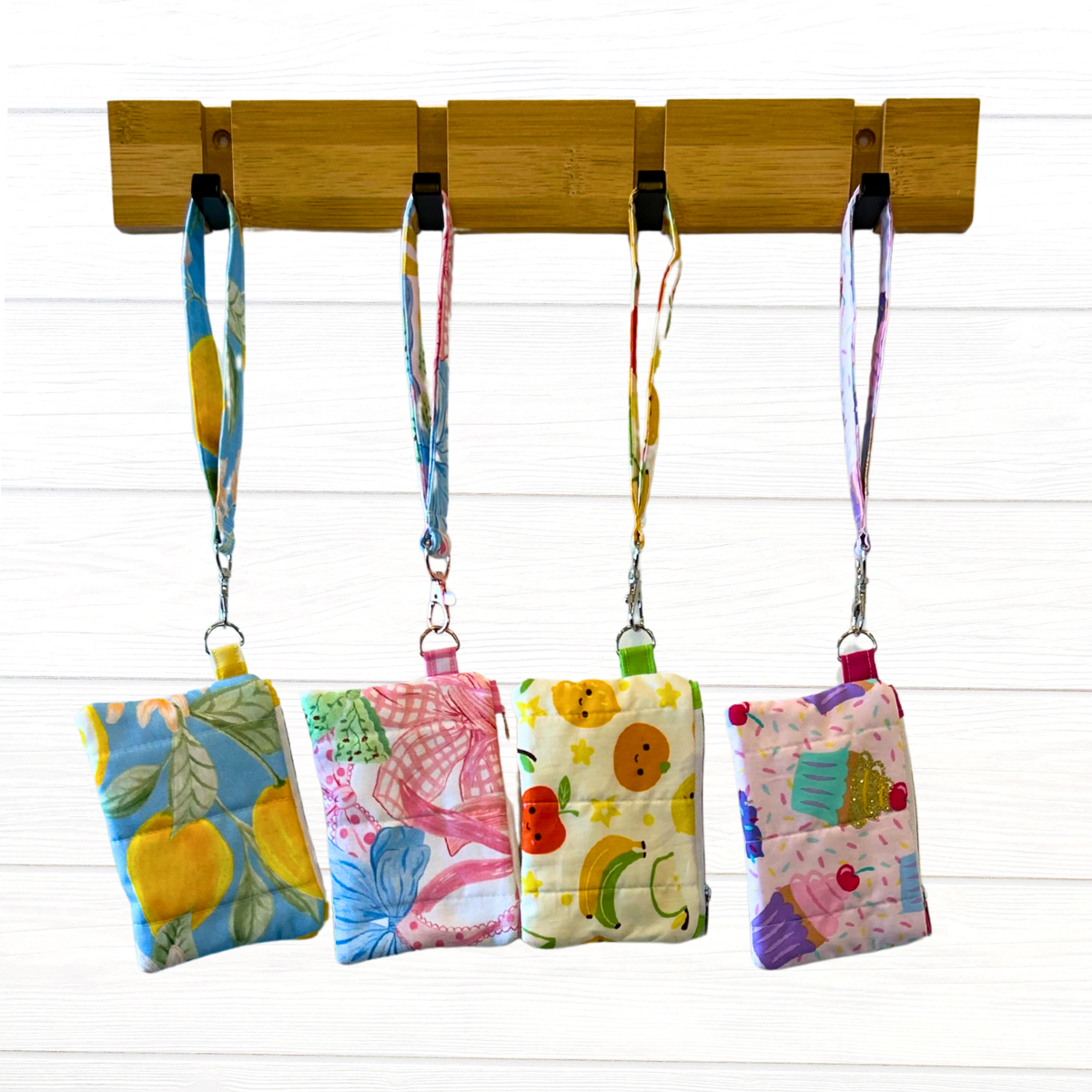 Small Quilted Wallets – Handmade Fabric Wallets with Zip Closure ...